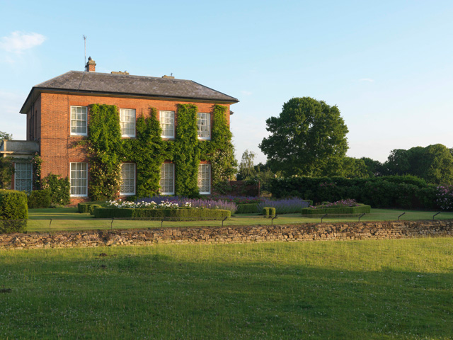 Stoke Albany House | Traditional Garden